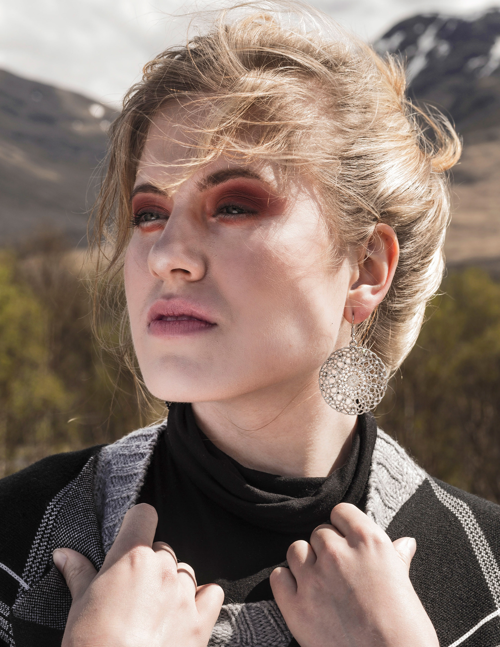 sarah paterson Photography - BETWEEN THE MOUNTAINS