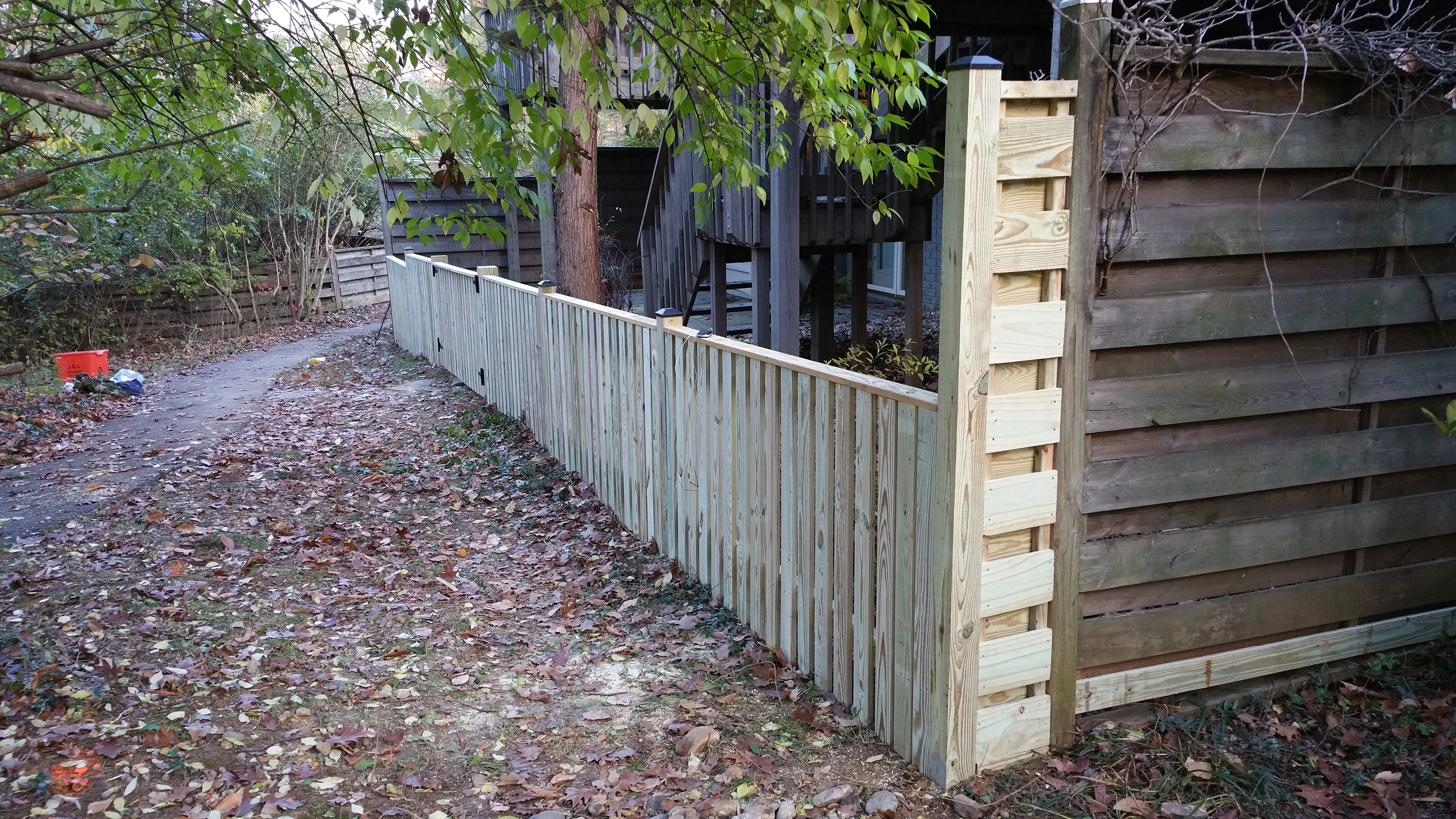 MetroGreen Fences, Decks, Porches & Remodeling - 4' Picket Fence