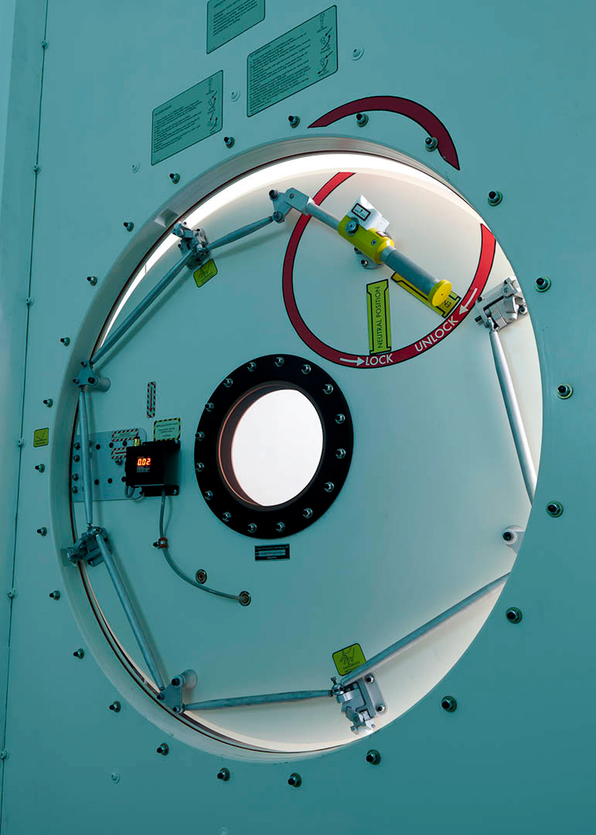 Brower Propulsion Laboratory - CIRCULAR HATCH