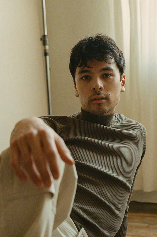 Akira Uchida - About