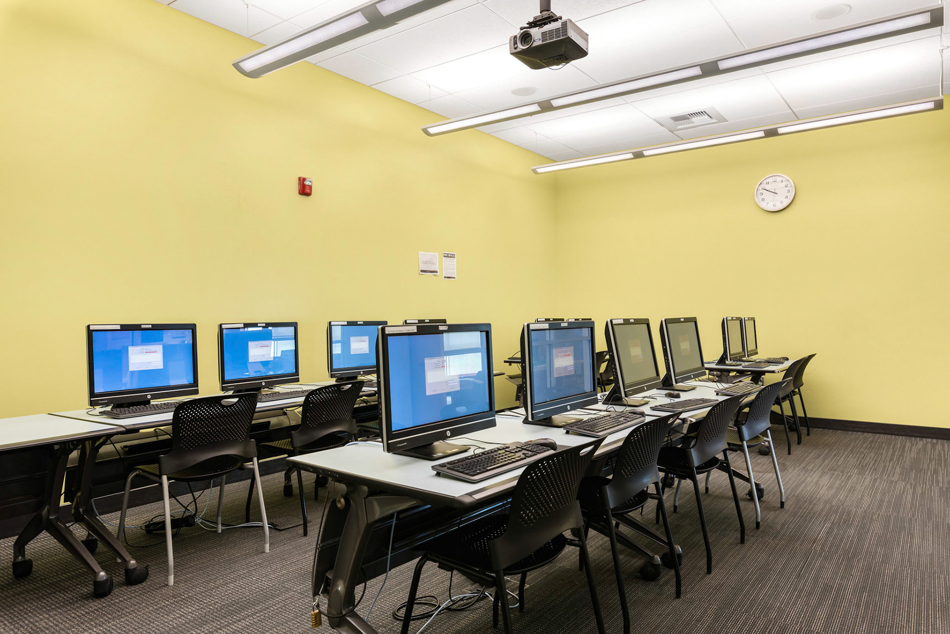 San José Public Library - Hillview Branch